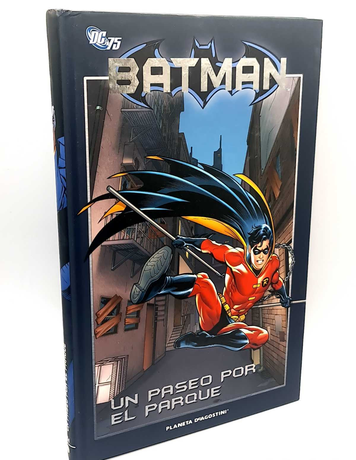 CASI EXCELENTE ESTADO BATMAN UN PASEO POR EL PARQUE 51 PLANETA TAPA...